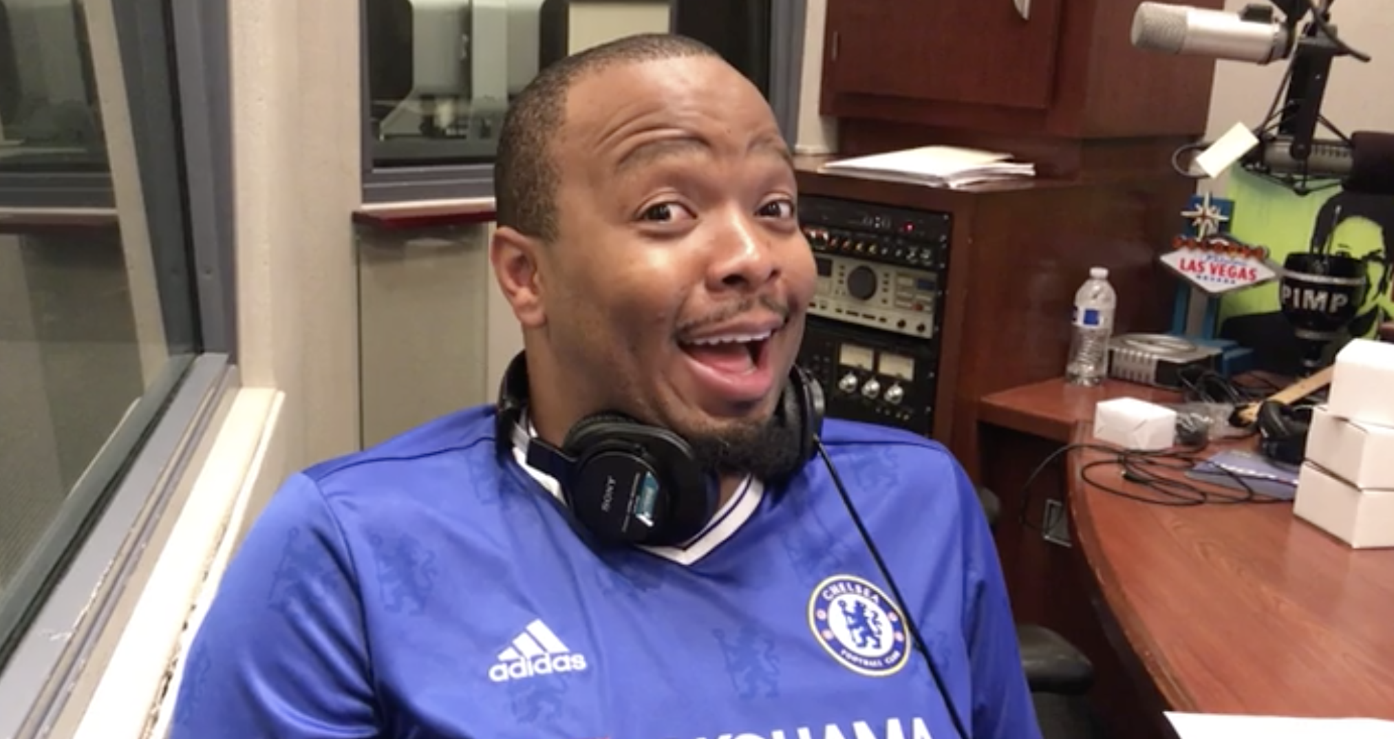 Coming to the Stage with Kev on Stage [EXCLUSIVE]